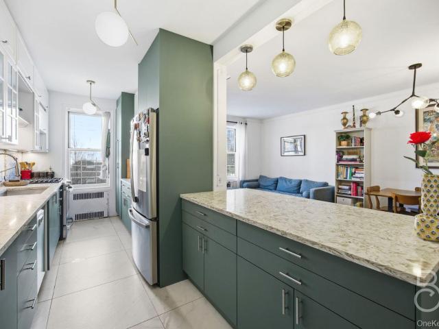76 12 35th Avenue 2D