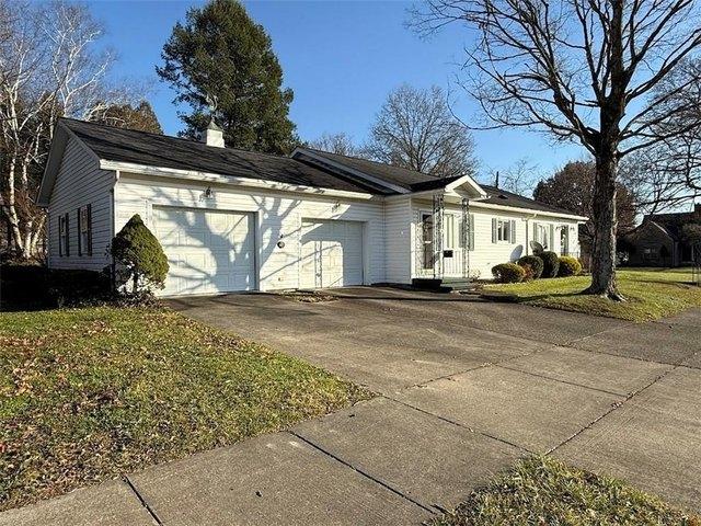 76 1st Ave, Greenville, PA 16125