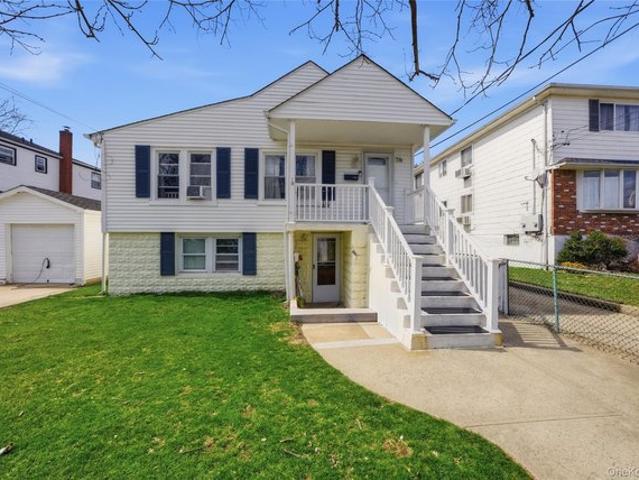 76 2nd Ave, East Rockaway, NY 11518