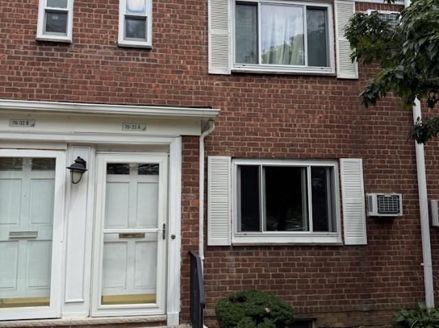 76 33A Commonwealth Blvd, Queens, NY