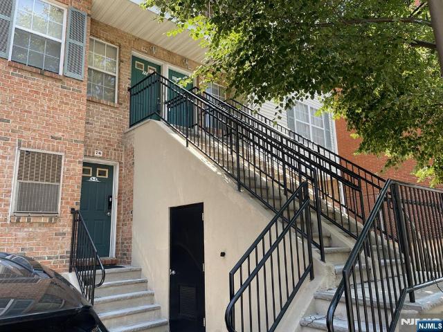 76 Union St, Unit A10, Newark, NJ 07105 | MLS #26006 | Compass