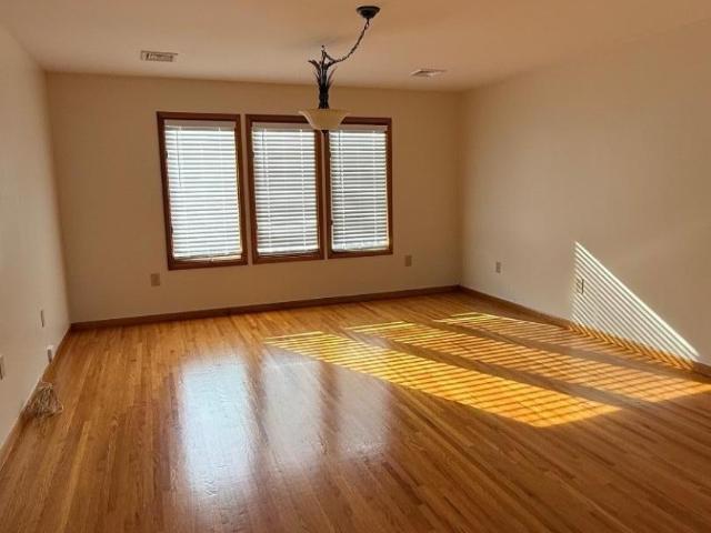 76 Van Buren St # 2