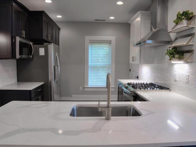 76 W Starr Avenue