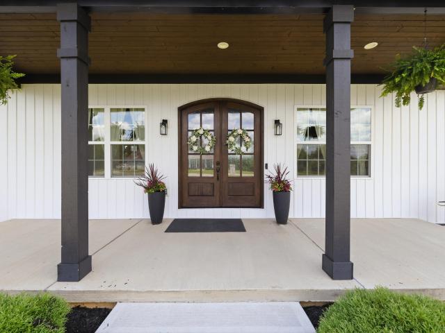 76 Woodspoint Drive