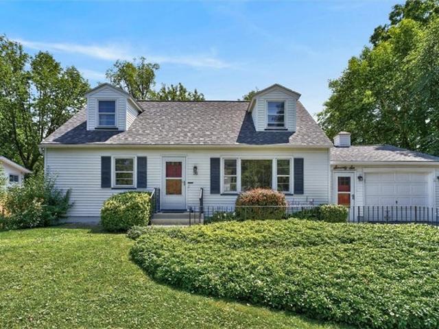 76 Amsden Dr, Rochester, NY 14623