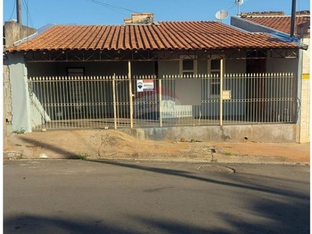 76 Área Útil Casa Alugar, 2 Dormitórios localizado em Conjunto Habitacional José Maria Gonçalves Gameiro, Tupã, São Paulo, 17602655 | Brasil