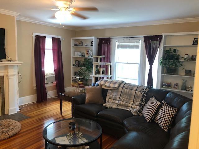 76 Barrington St