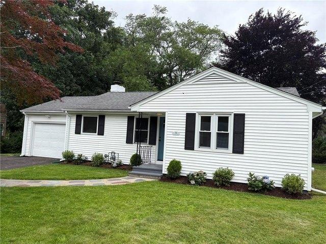 76 Beverly Rd, East Providence, RI 02915