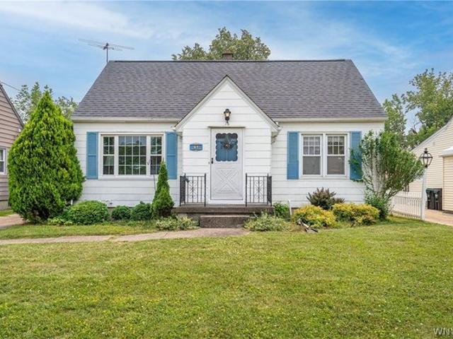 76 Canterbury Ln, Buffalo, NY 14217