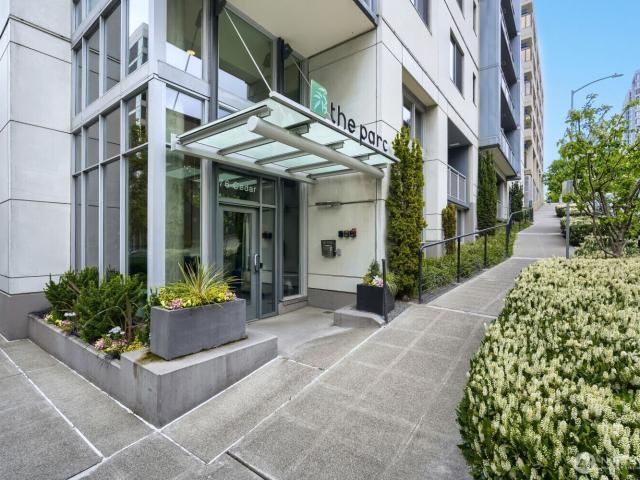 76 Cedar St, Unit 1109, Seattle, WA 98121 | MLS #2488 | Compass
