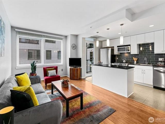 76 Cedar St Unit 603, Seattle, WA 98121
