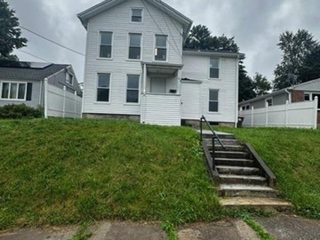 76 Columbus Ave, Meriden, CT 06451