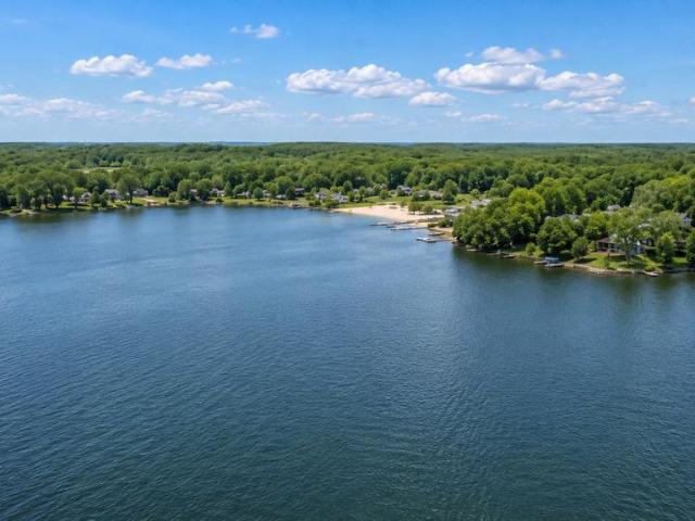 76 clear water ln