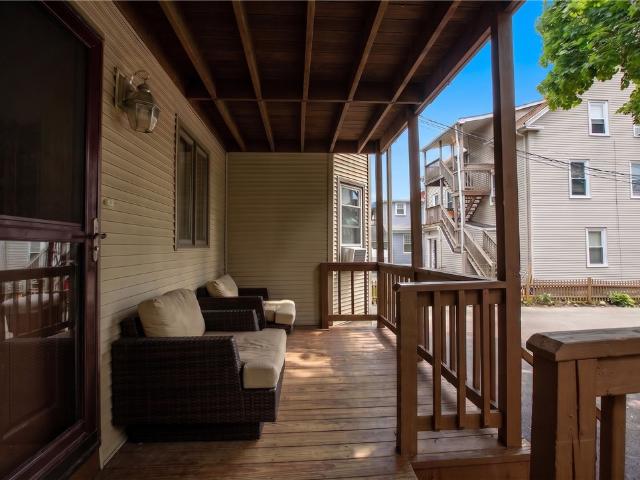 76 Dewey Street