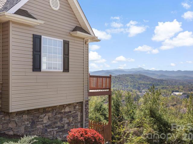 76 Distant View Dr, Asheville, NC 28803 | MLS #4368
