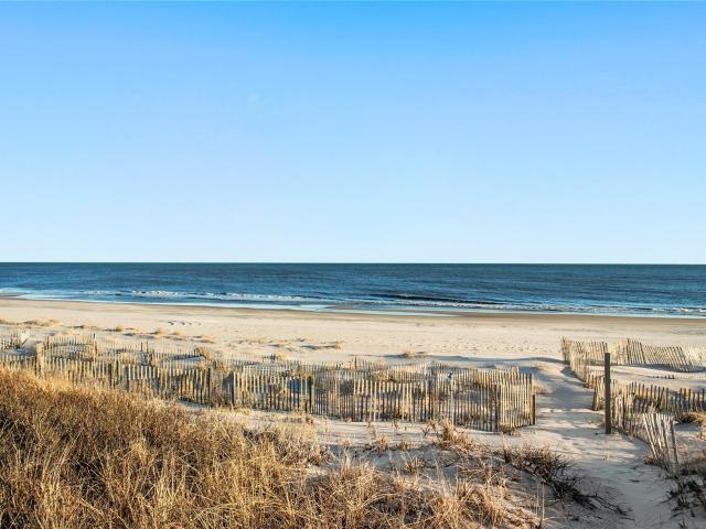 76 Dune Rd, Quogue, NY 11959 | MLS #807185 | Compass
