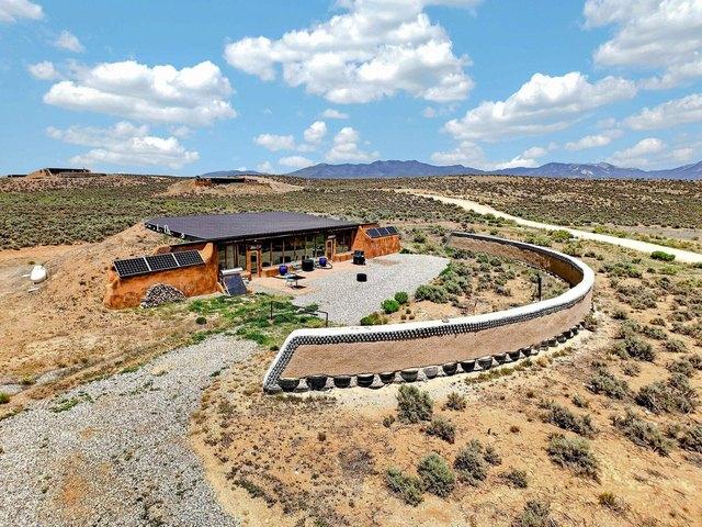 76 Earthship Way, Tres Piedras, NM 87577