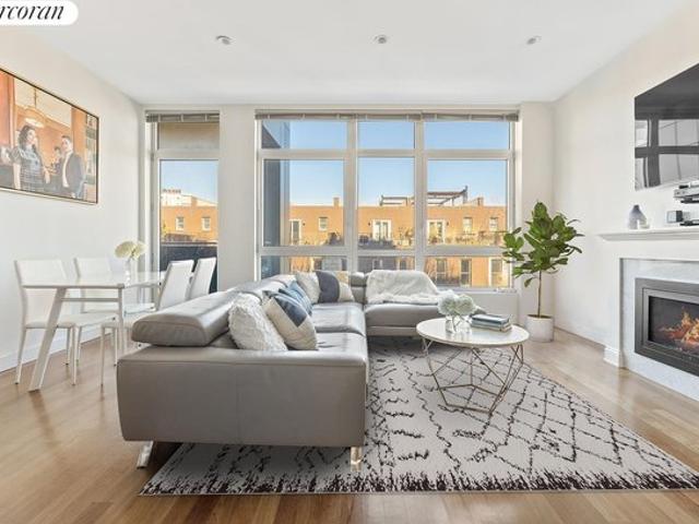 76 Engert Ave Apt 4B, Brooklyn, NY 11222