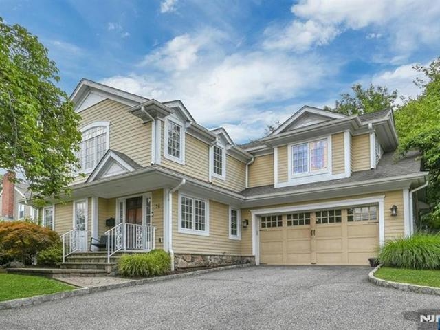 76 Engle St, Tenafly, NJ 07670