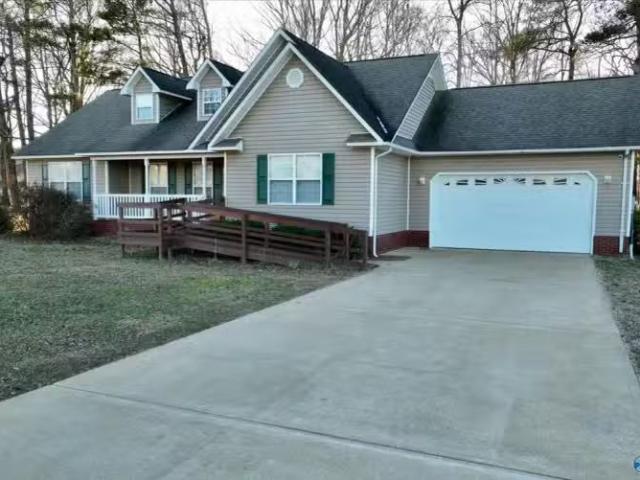 76 GAINES CIR, BOAZ, AL 35956 Single Family Residence For Sale.