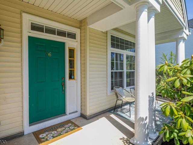 76 Harvard Cir