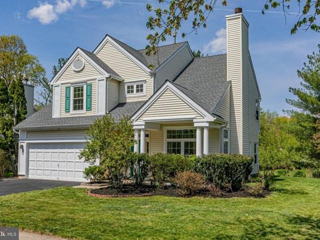 76 Harvard Cir, Princeton, NJ 08540