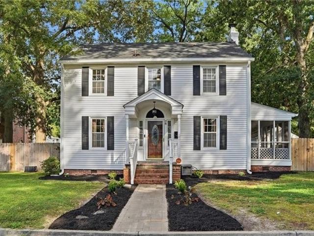 76 Harris Rd, Portsmouth, VA 23702