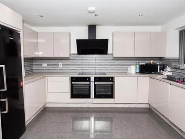 76 Heeley Road, Metchley, B29 6EZ, United Kingdom | 7 bed house for rent #133649140 | Rentberry