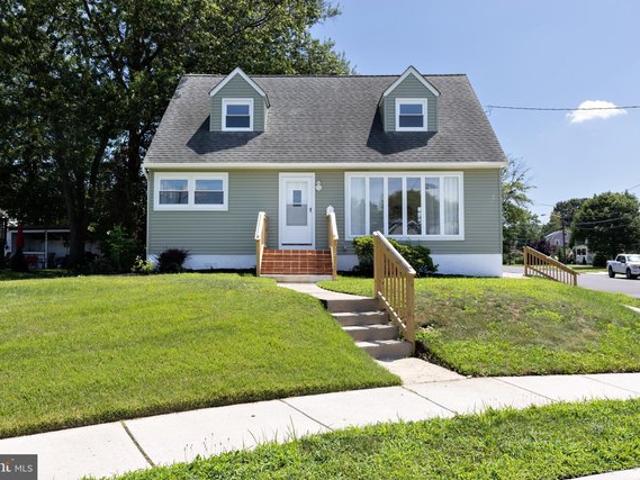 76 Hiawatha Rd, Somerdale, NJ 08083
