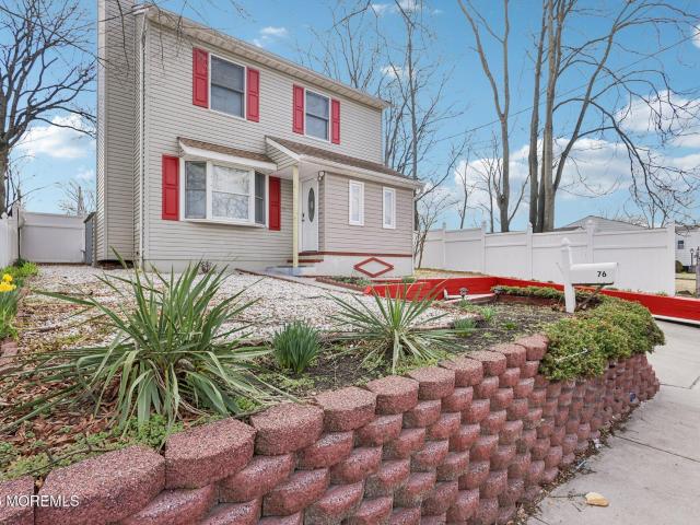 76 Highland Boulevard