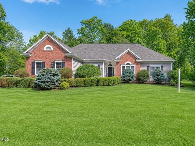 76 Journey Ln, Glenmont, NY 12077