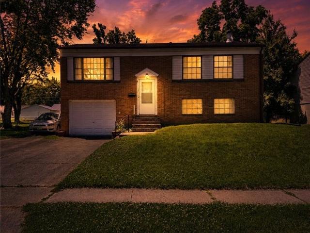 76 Joyce Dr, Fairborn, OH 45324