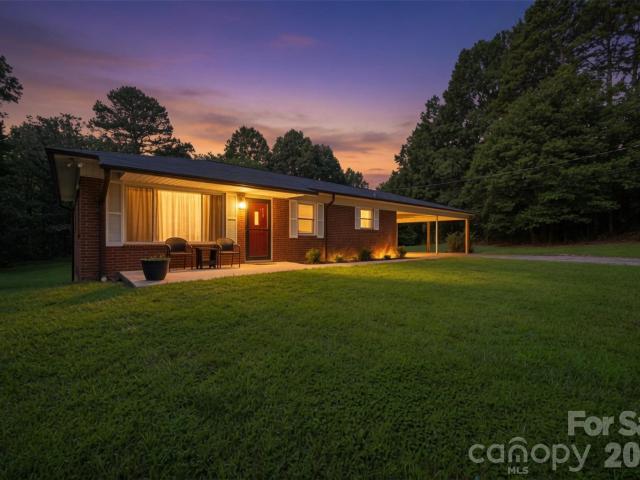 76 Ken Smith Lane