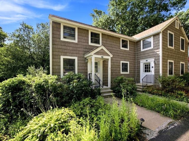 76 Laurel St # A