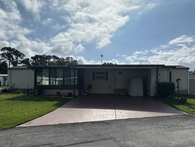 76 Lavender Ln, Eustis, FL 32726