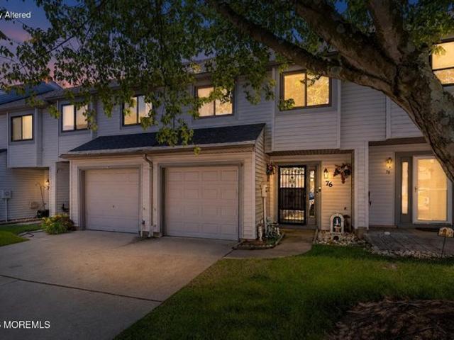 76 Lexington Cir, Matawan, NJ 07747