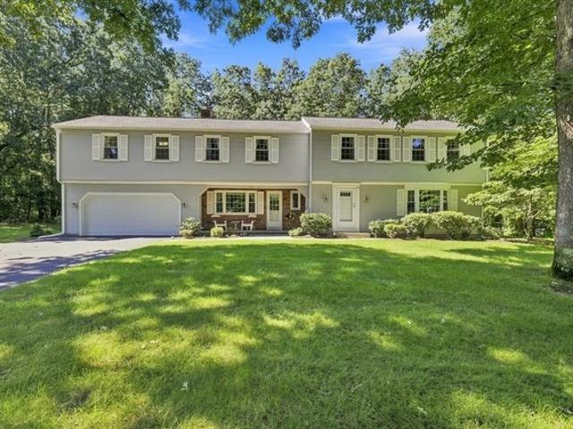 76 Mohawk Dr, Longmeadow, MA 01106