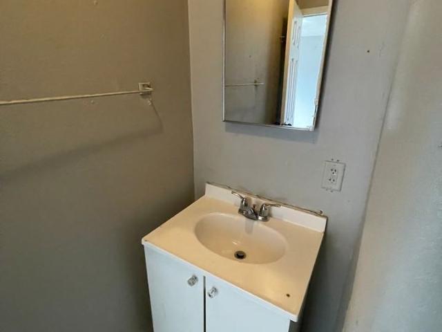 76 Mulberry St 1 Bedroom Apartment for Rent at 76 Mulberry St, Waterloo, IA 50703 Franklin Gateway