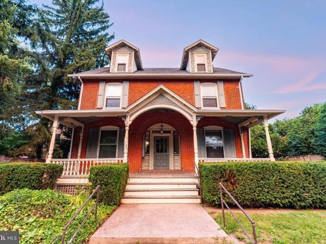 76 N Main St, New Hope, PA 18938