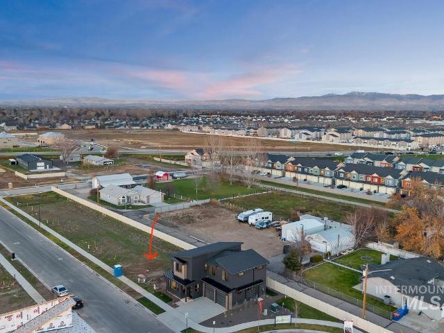 76 N Feather Reed Ave, Meridian, ID 83642 | MLS #98982 | Compass