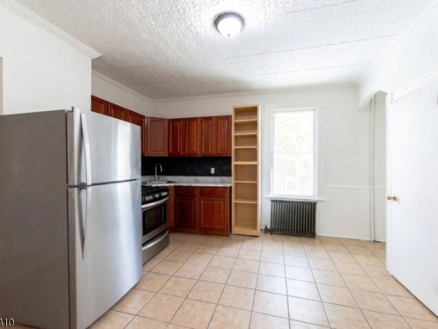 76 N 4Th St