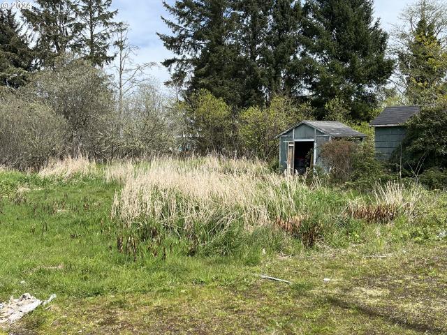 76 ne heron ave