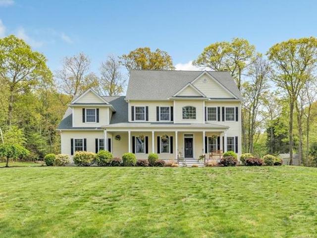 76 Old Country Rd, Oxford, CT 06478