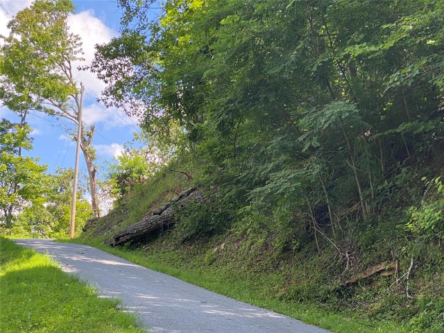 76 Parachute Ridge
