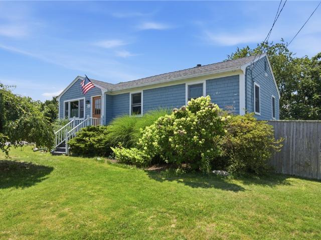 76 Redwood Road