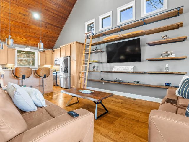 76 River View Drive