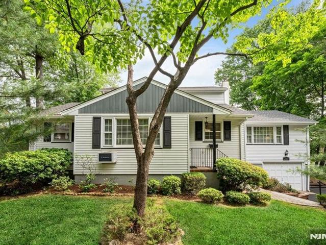 76 Ross Ave, Demarest, NJ 07627