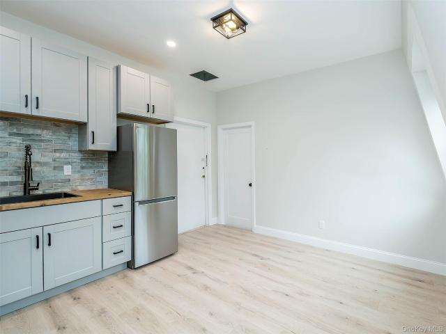 76 Summit Avenue 3rd Floor Apt. 5