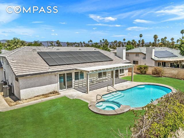 76 Sutton Pl S, Palm Desert, CA