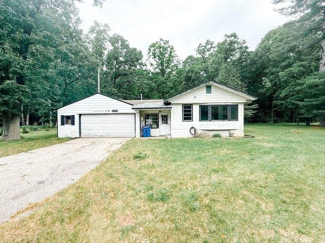 7704 Pine Creek Rd, Manistee, MI 49660